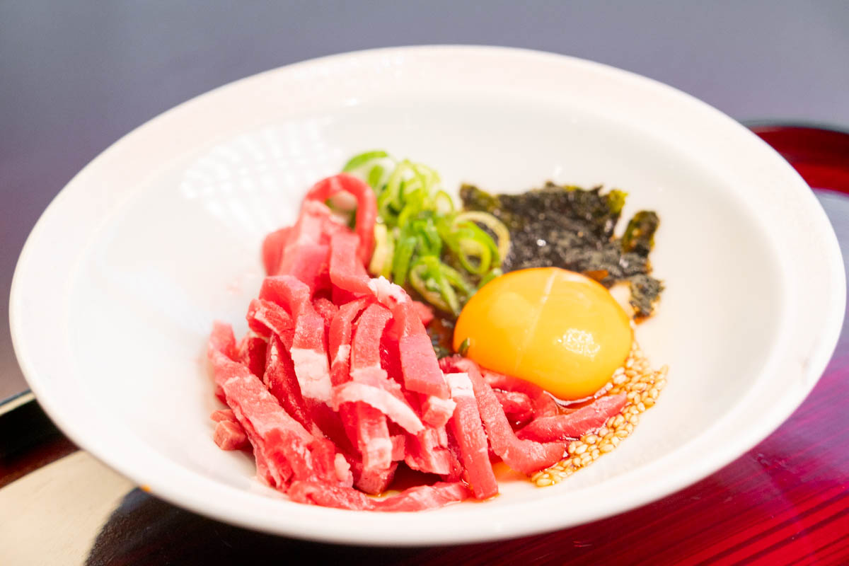 「実質100g250円で黒毛和牛を食べた男」としての称号を得るため『焼肉じゅん』で3キロ注文【ひらつーグルメ広告】 - 枚方つーしん