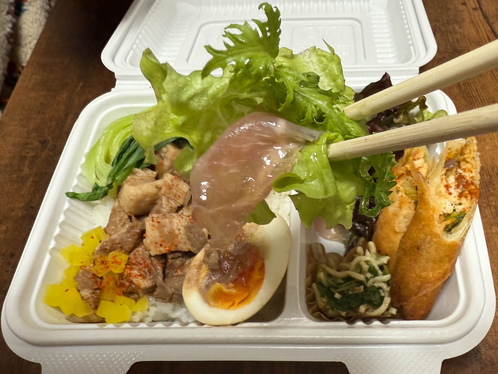 「clown kitchen by 1TTANN」のお弁当『ルーロー飯』（枚方市岡山手町）【ひらつーグルメ】 - 枚方つーしん